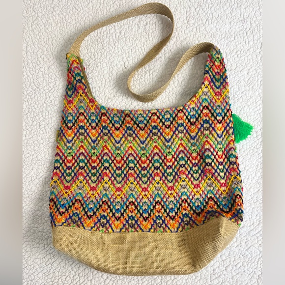 Bags | Nwot Artesanias Made In Mexico Woven Multicolored Zip Top Tote ...